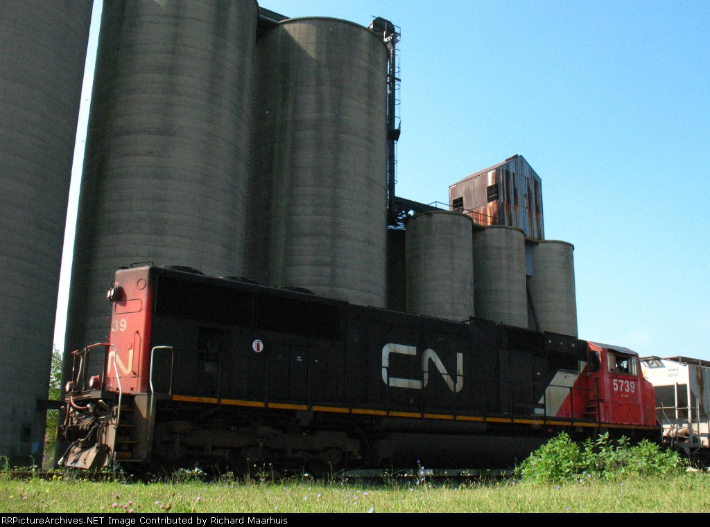 CN 5739